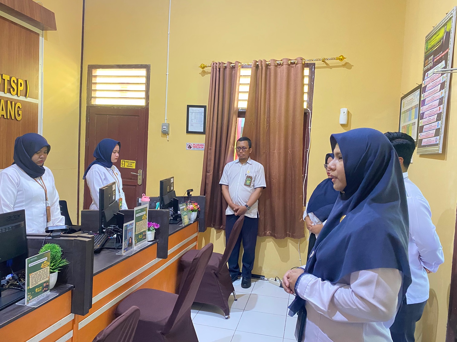 Briefing Senin Pagi (BERSEGI), Terapkan 5R dan 5S Dalam Pelayanan